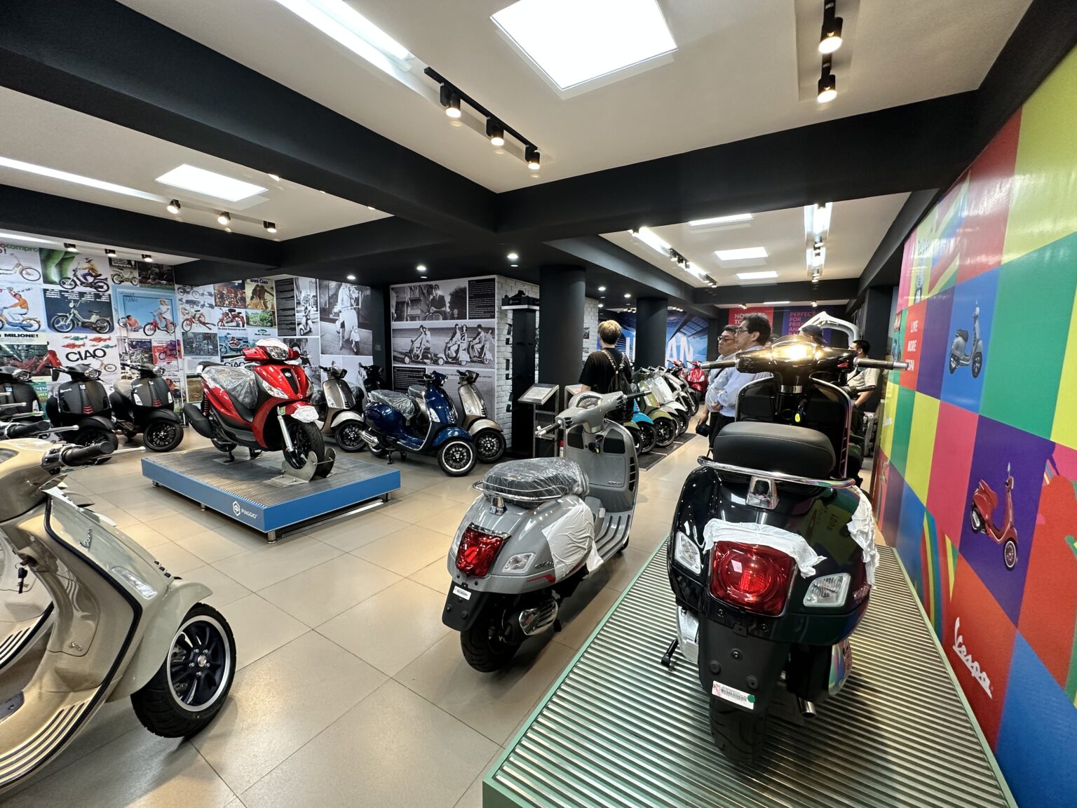 Vespa工場見学 in ベトナム - 株式会社KGTM